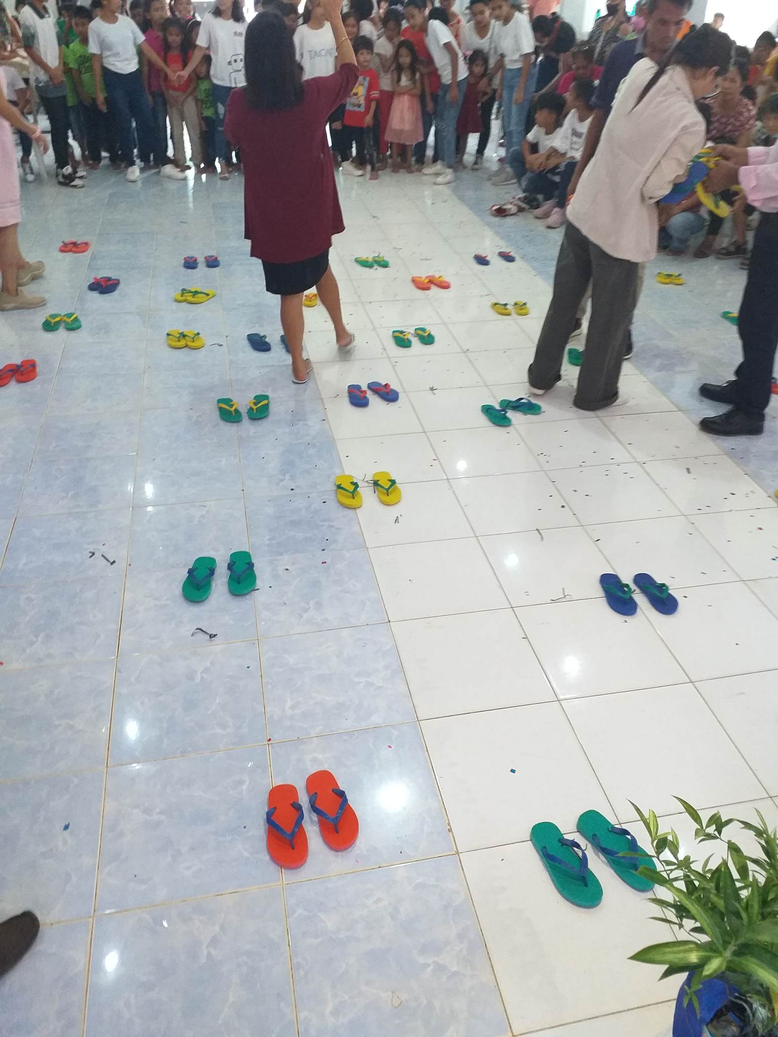 Helping Hands Global Foundation Donates Slippers to Pontevedra Joyful ...